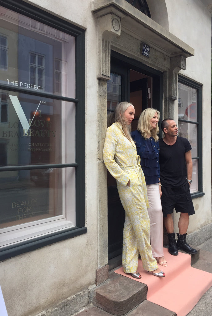 The Perfect V Pop-Up Store